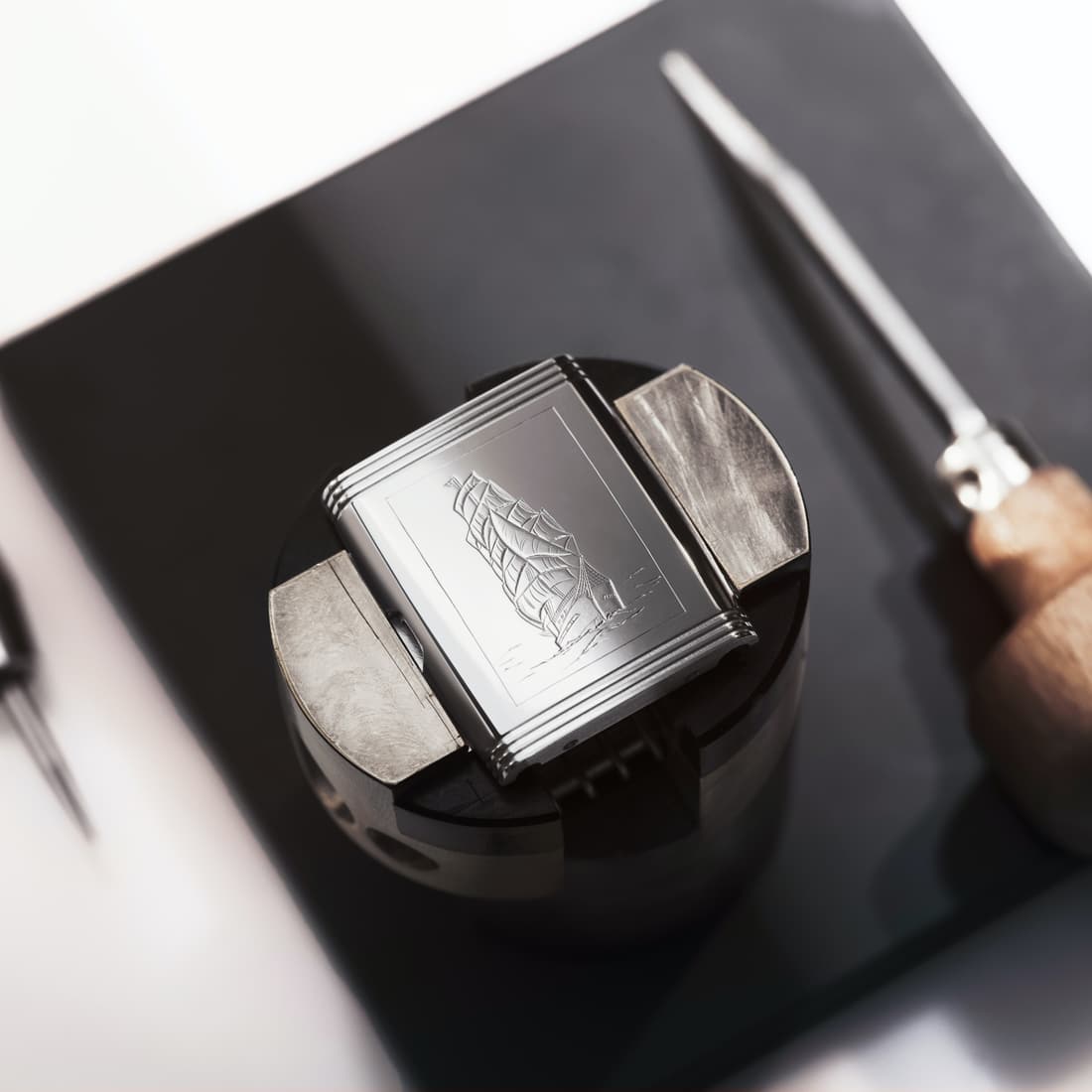Engrave your Reverso | Jaeger-LeCoultre